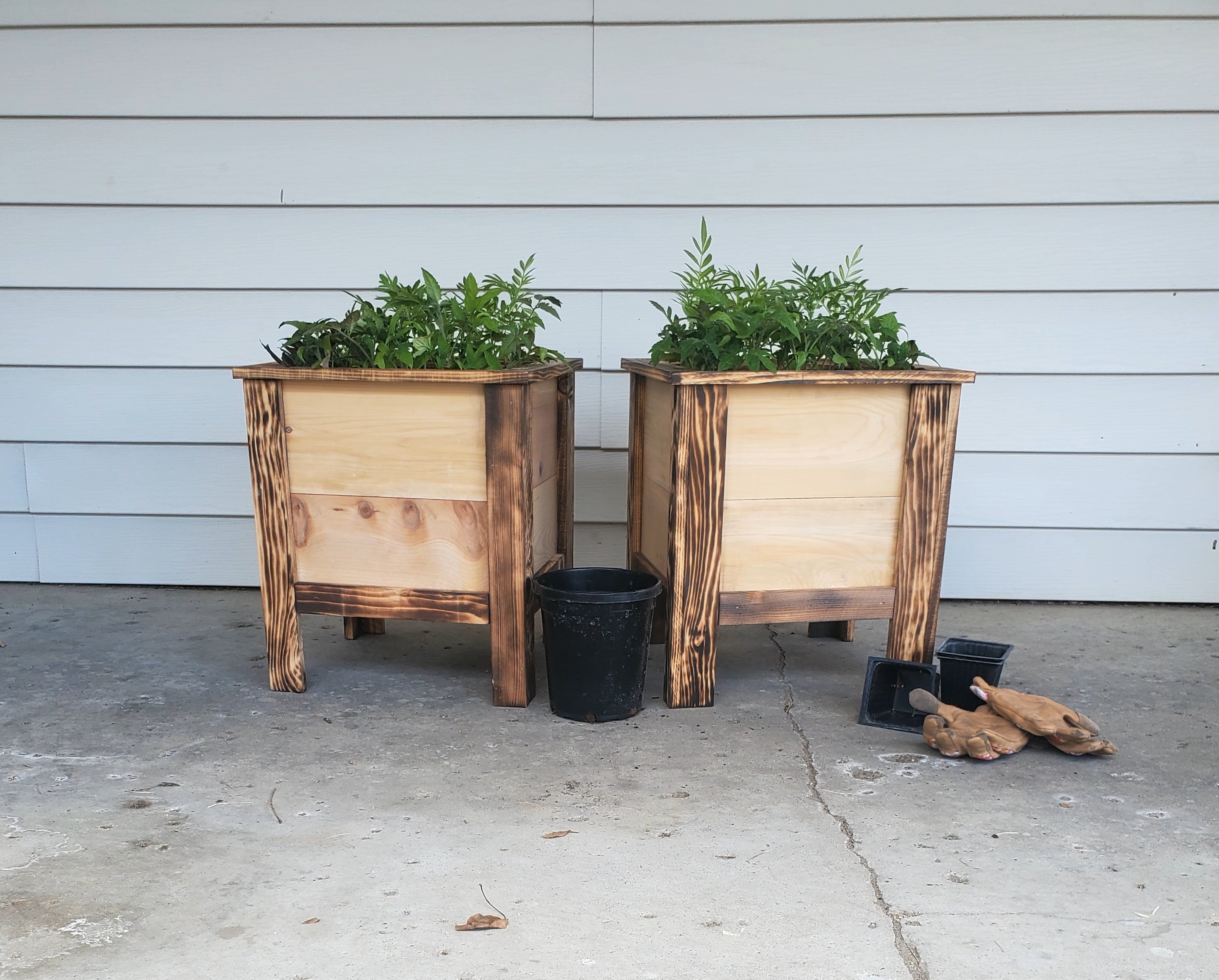 Two-Toned Cedar Planter | Spruce Mallet Woodworking